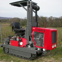 Tracteur à chenilles LOEFFEL - Spécial coteaux et faible tassement du sol